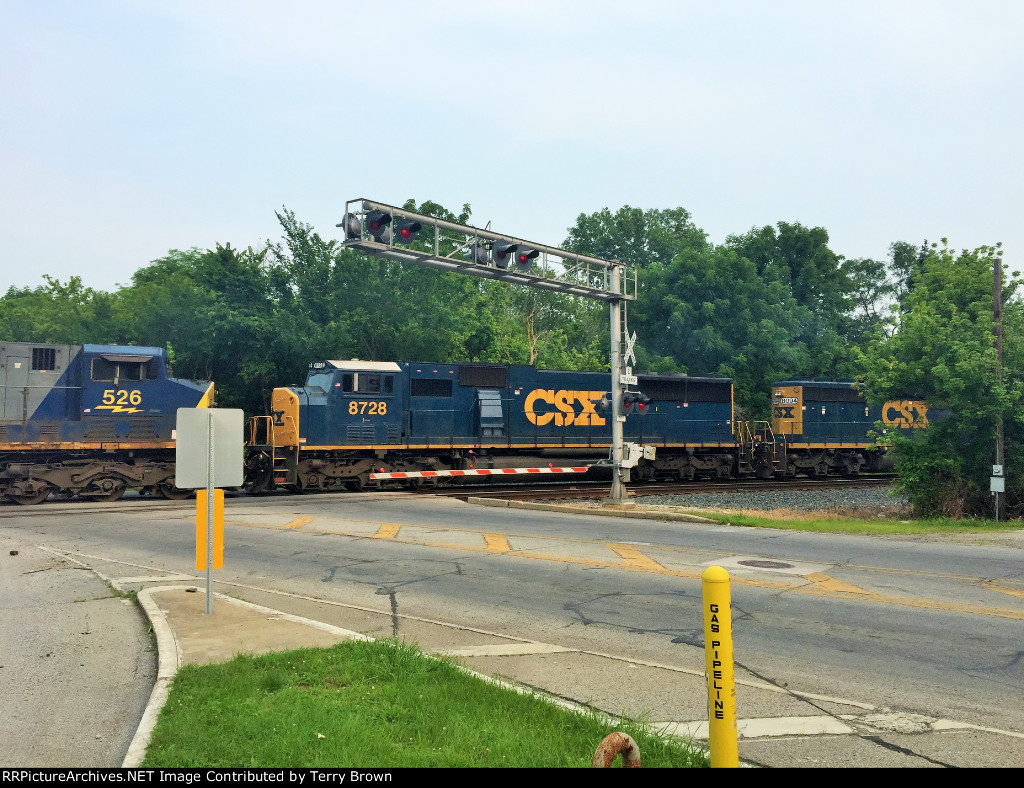 CSX 526, CSX 8728, CSX 8094